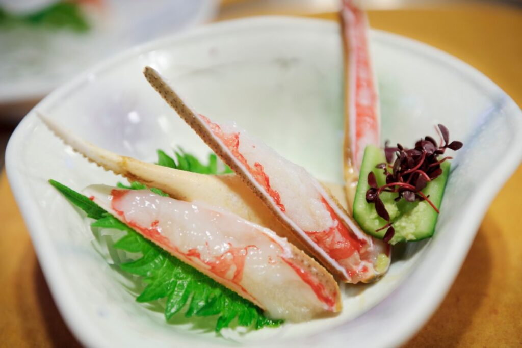 【獣医師監修】犬はカニを食べても大丈夫！ただし与え方には注意が必要 | INUNAVI（いぬなび）